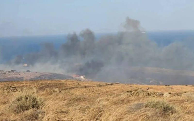 Φωτιά και στην Κύθνο - Ήχησε το 112, απεγκλωβίστηκαν 20 άτομα με σκάφη (VIDEO) | Typosthes