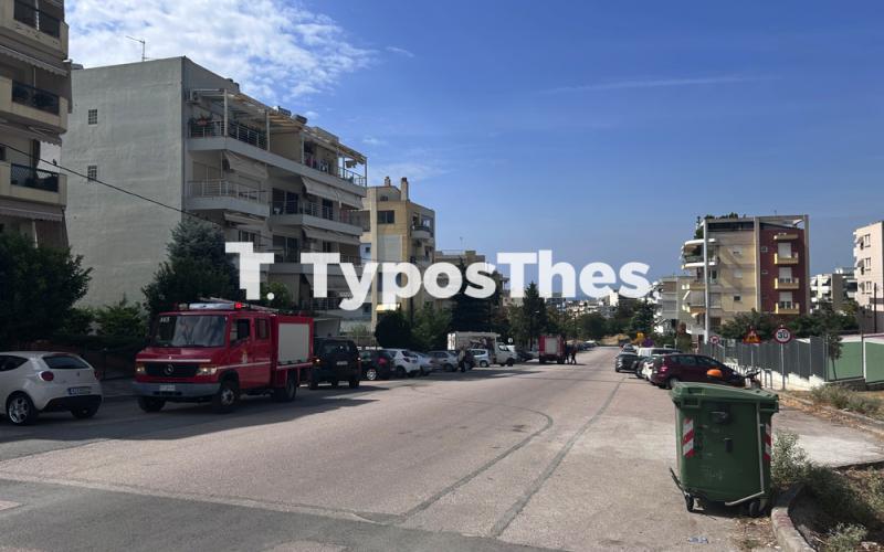 ΠΡΙΝ ΛΙΓΟ: Αναστάτωση από φωτιά σε πολυκατοικία στη Θεσσαλονίκη (ΦΩΤΟ ...